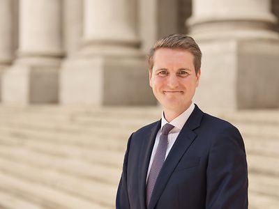 Cameron Osborne | LGT